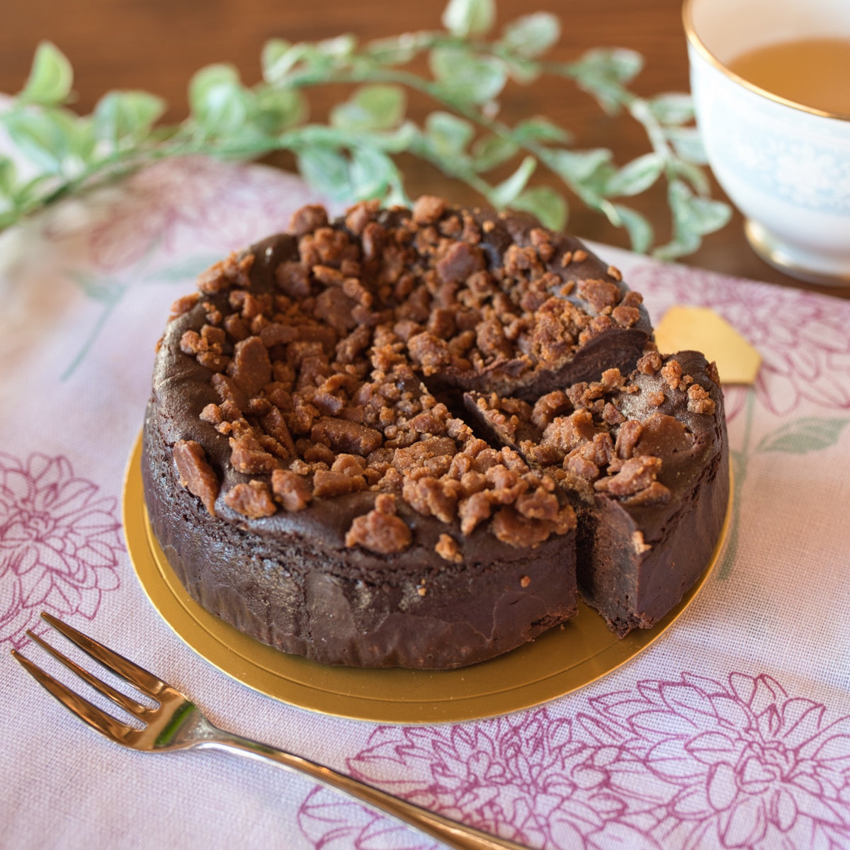 ガトーショコラ [ホールケーキ] – omoや545 オンラインショップ